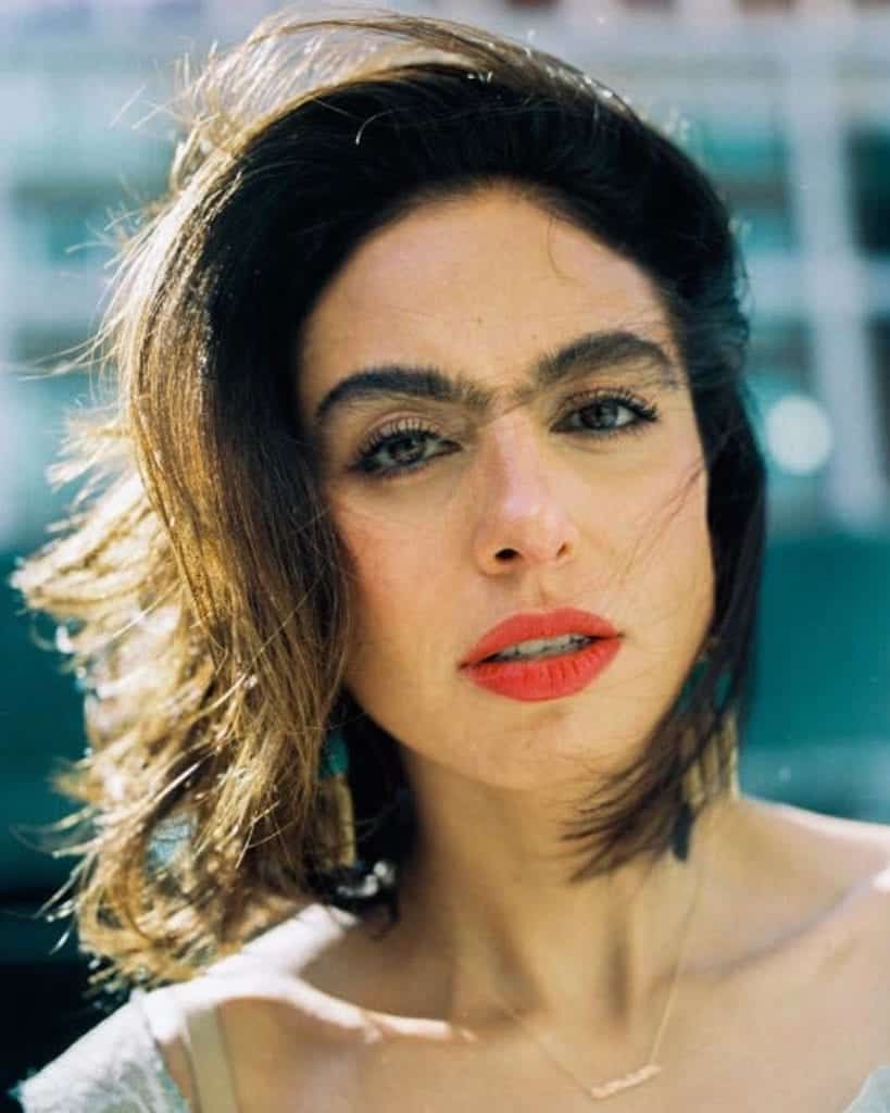 Monocelha – Origem, tendência e como tirá-las (se incomodarem você)