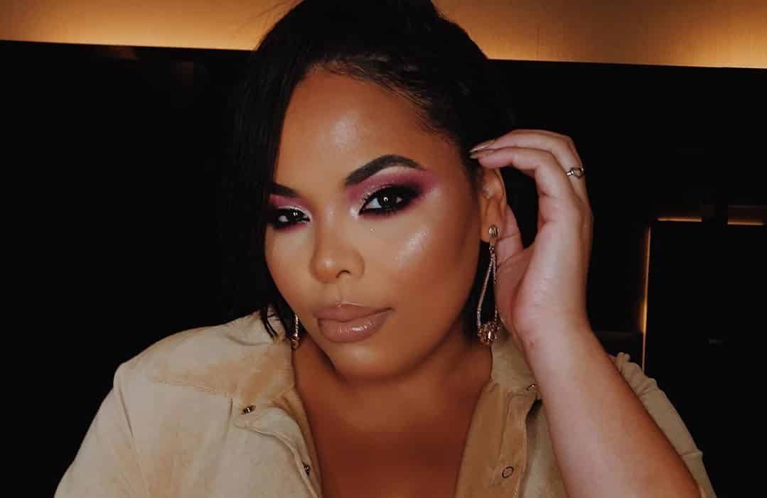 Rita Carreira: 1ª modelo plus size a estampar a capa da Vogue Brasil